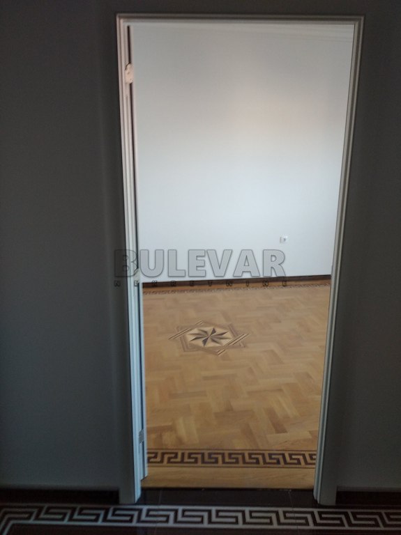 četvorosoban stan, 131 m2, Centar, Ćirila i Metodija ID: p-05869