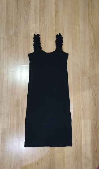 Mala crna haljina sa karner rukavima