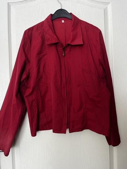 Crvena jaknica