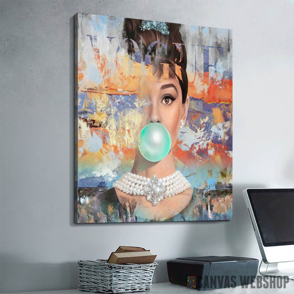 Audry Hepburn plavi balon