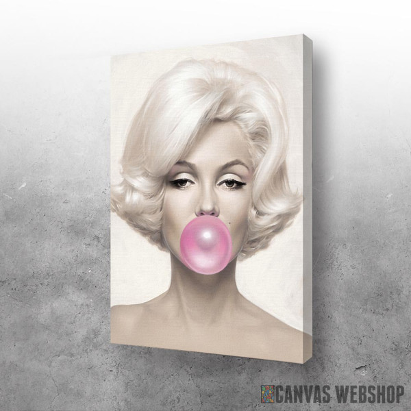 Marilyn with pink bubble gum