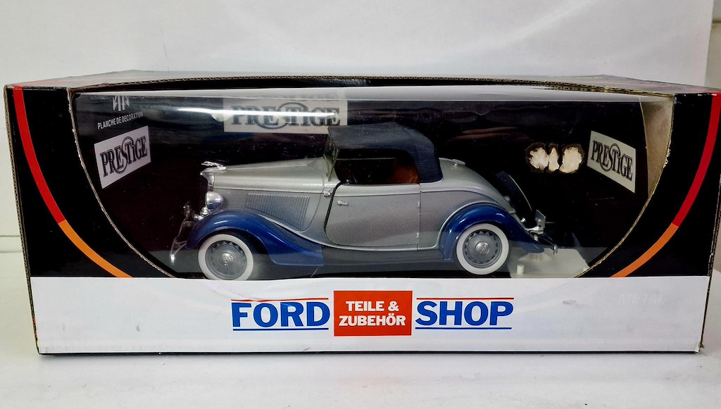 FORD ROADSTER V-8 1933 PRESTIGE -1:18-NEKORISCEN U KUTIJI!