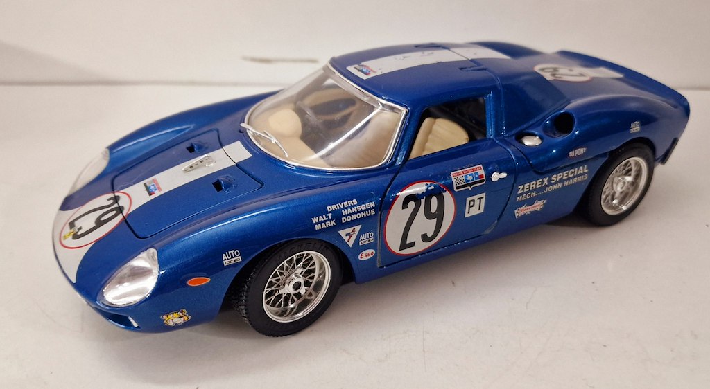 FERRARI 250 LE MANS 1965 – BURAGO – 1:18 – ODLICAN!