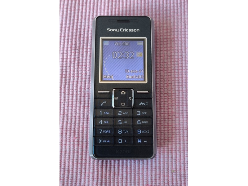 Sony Ericsson K200i(procitaj opis ,vazno je)