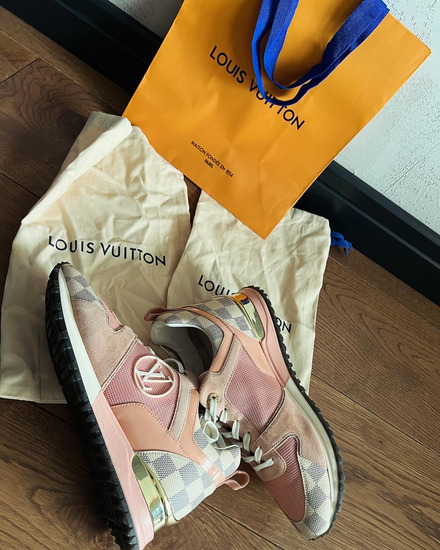 Louis Vuitton run away sneakers