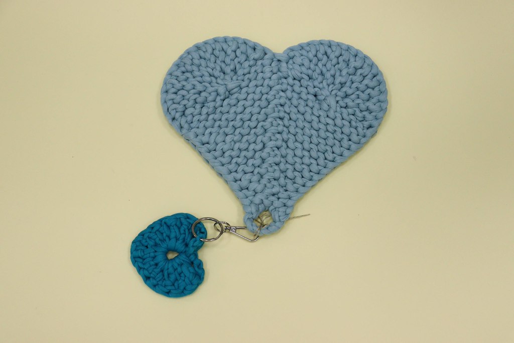 Pleteno plavo srce podmetač