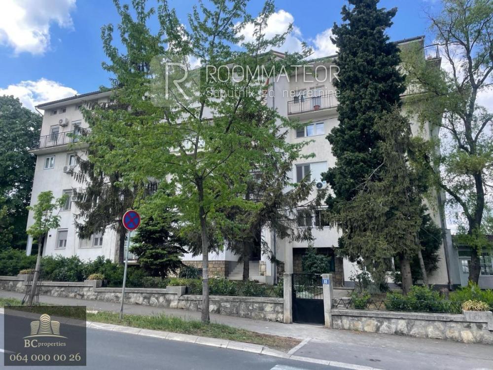 Bulevar kneza Aleksandra Karađorđevića, Trosoban stan na prodaju, 80m2, 240.000€