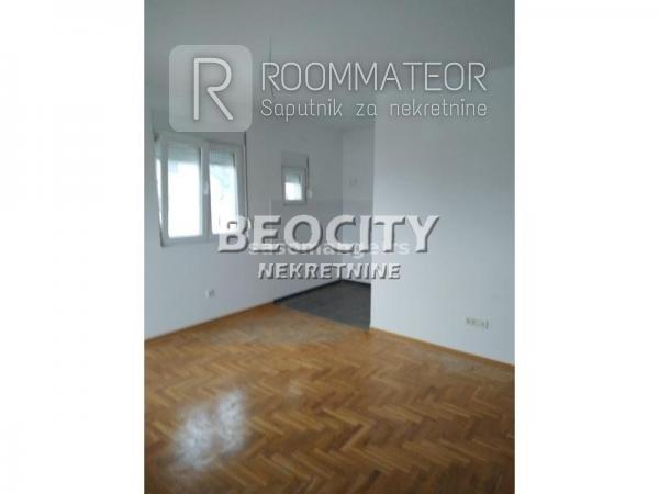 Branka Radičevića, Šestosoban stan na prodaju, 42m2, 63.000€