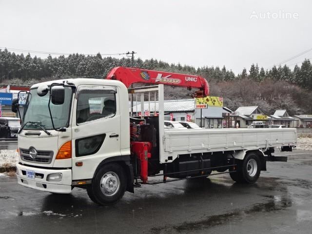 Hino FW1EXEG kamion s ravnom platformom