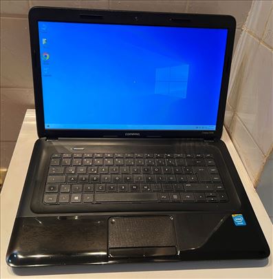 Compaq CQ58, odlično očuvan, sa SSDom i sistemom