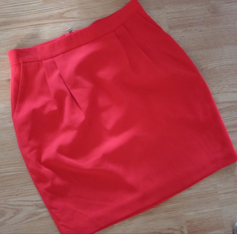 Crvena suknja