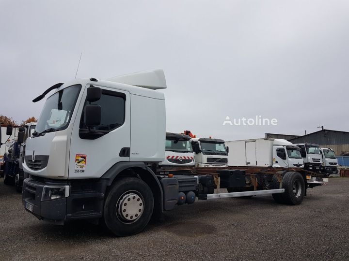 Renault Premium 280dxi.19 euro 4 - MANUEL + INTARDER chassis 8 m. vozilo za prevoz kontejnera