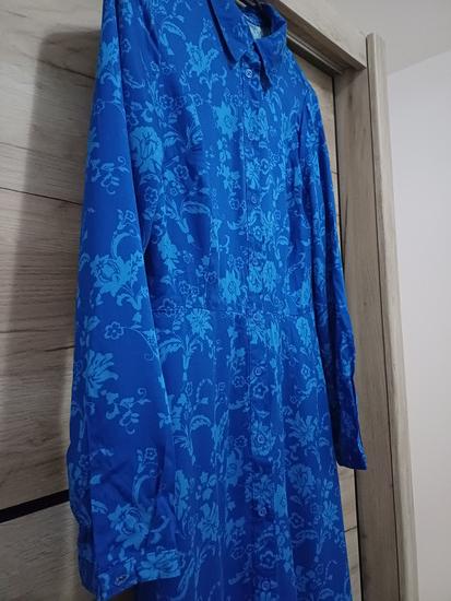   Reserved haljina upadljive boje