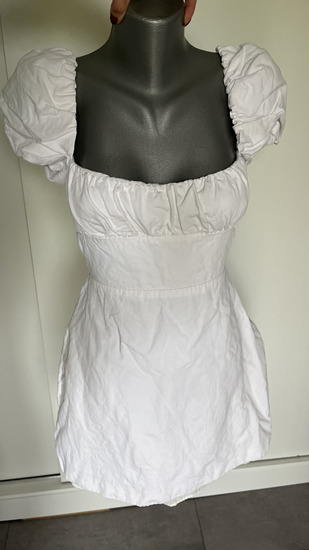 Zara bela haljinaM