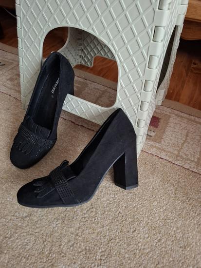 Graceland crne cipele na deblju stiklu