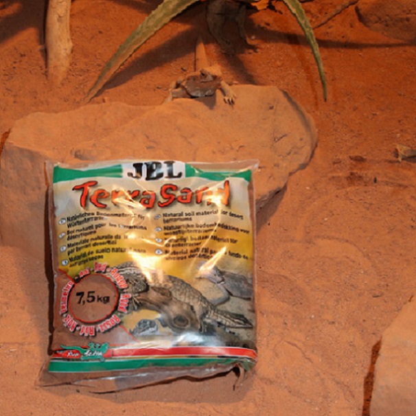 JBL Terra Sand – crveni pesak za terarijum 7,5kg (5l)
