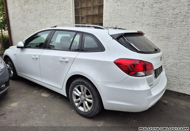 Chevrolet Cruze 1.6 1.8 Razni Delovi