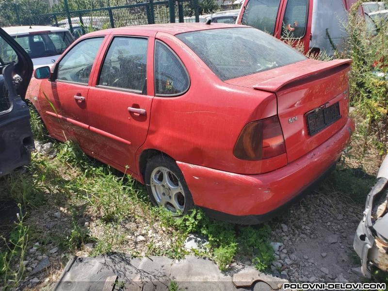 Volkswagen Polo Razni Delovi