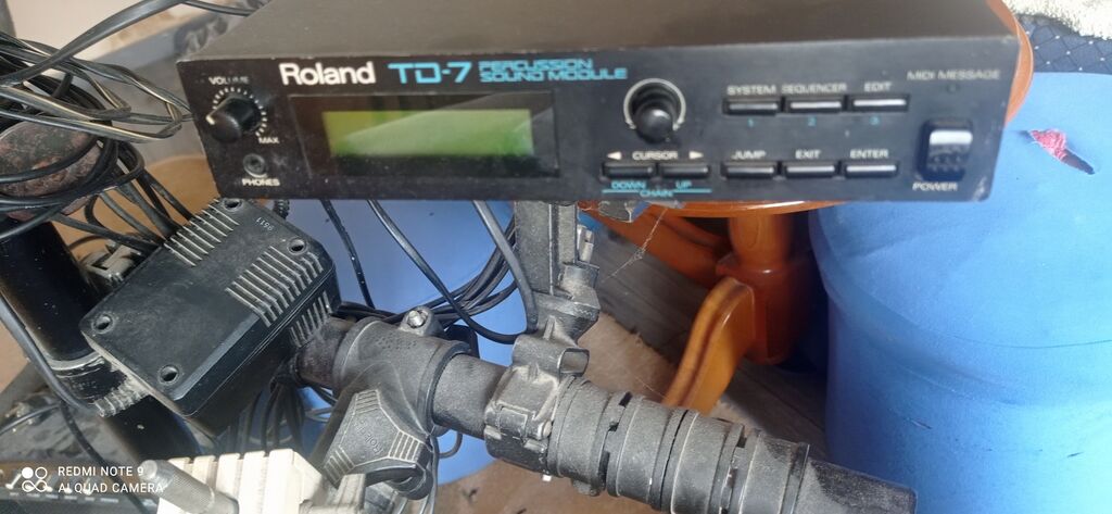 Roland TD7 bubanj prodaje se u kompletu ne u delove, pukao stalak