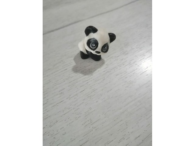 Kinder figurica - Mali panda FT014