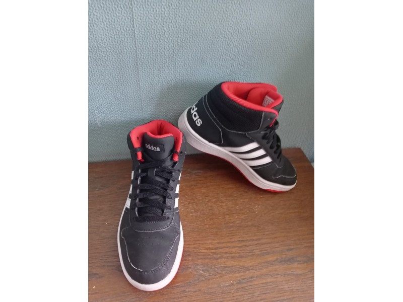 PATIKE "ADIDAS" br. 38/24cm.