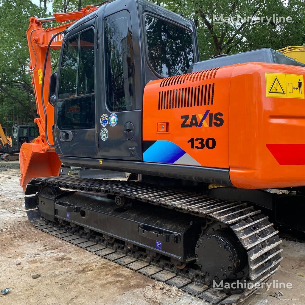 Hitachi ZX130 bager guseničar