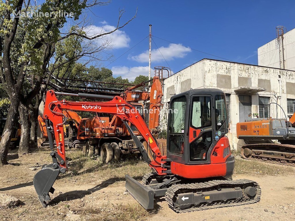 Kubota KX135 bager guseničar