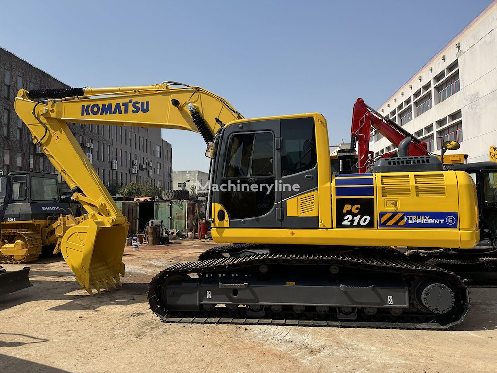 Komatsu PC210 bager guseničar