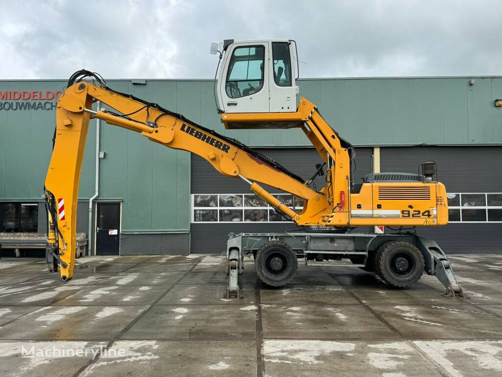 Liebherr A 924 C bager za pretovar