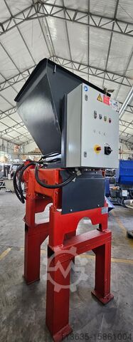 Seckana plastika, drvo
WEIMA 4 shaft shredder ZM30