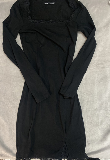 Crna kratka haljina