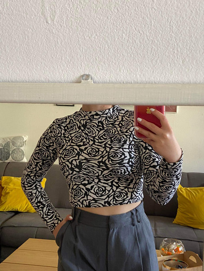 H&M crop top majica