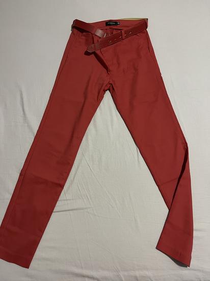Pantalone crvene sa Valentino kaisem novo