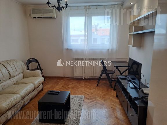 #10413, Izdavanje, Stan, SLAVIJA, 1100 EUR