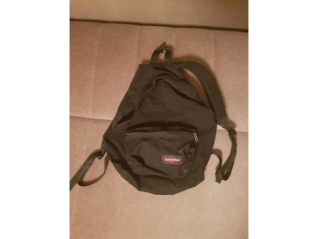 Ranac crni skolski Eastpack,neispravan