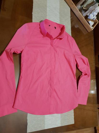 Roze kosulja strukirana