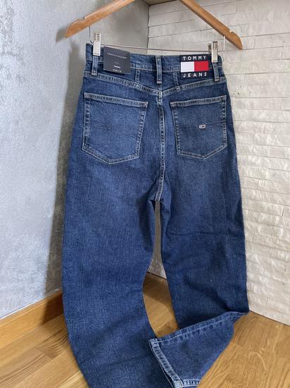 Tommy Hilfiger mom jeans