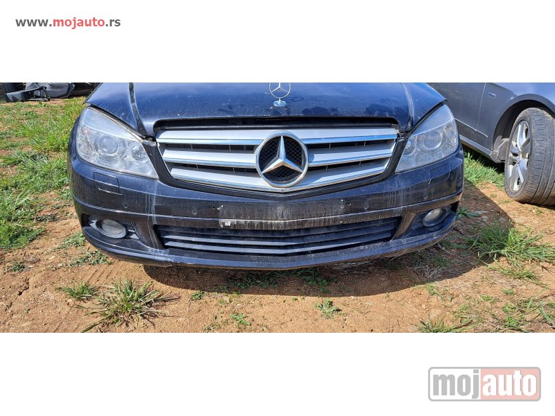 Prednji branik za Mercedes C klasu W204