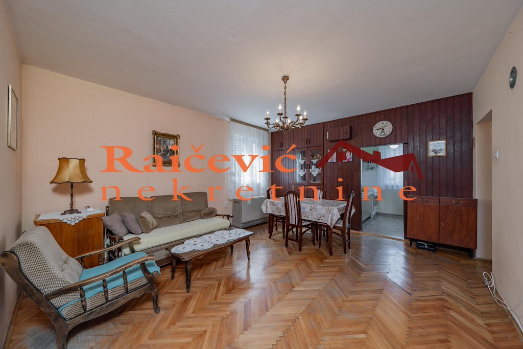 RAKOVICA PETLOVO BRDO 75m2 , T , 128000e