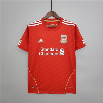 Liverpool 2010/2011 domaći dres