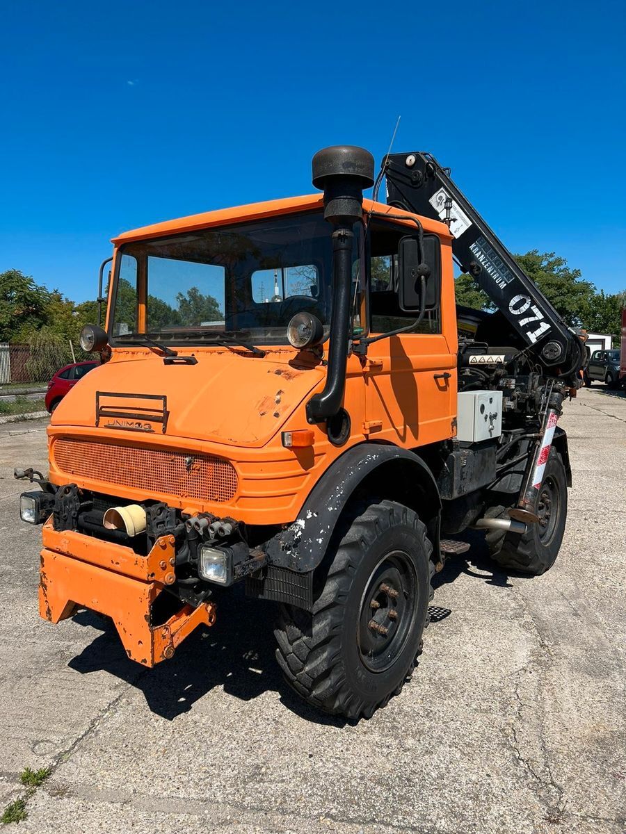 Mercedes-Benz UNIMOG univerzalna komunalna mašina