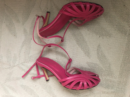 Pink sandale sa kaišićima 40