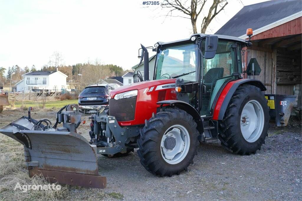 Massey Ferguson MF 4707 with sand spreader and folding plough traktor točkaš