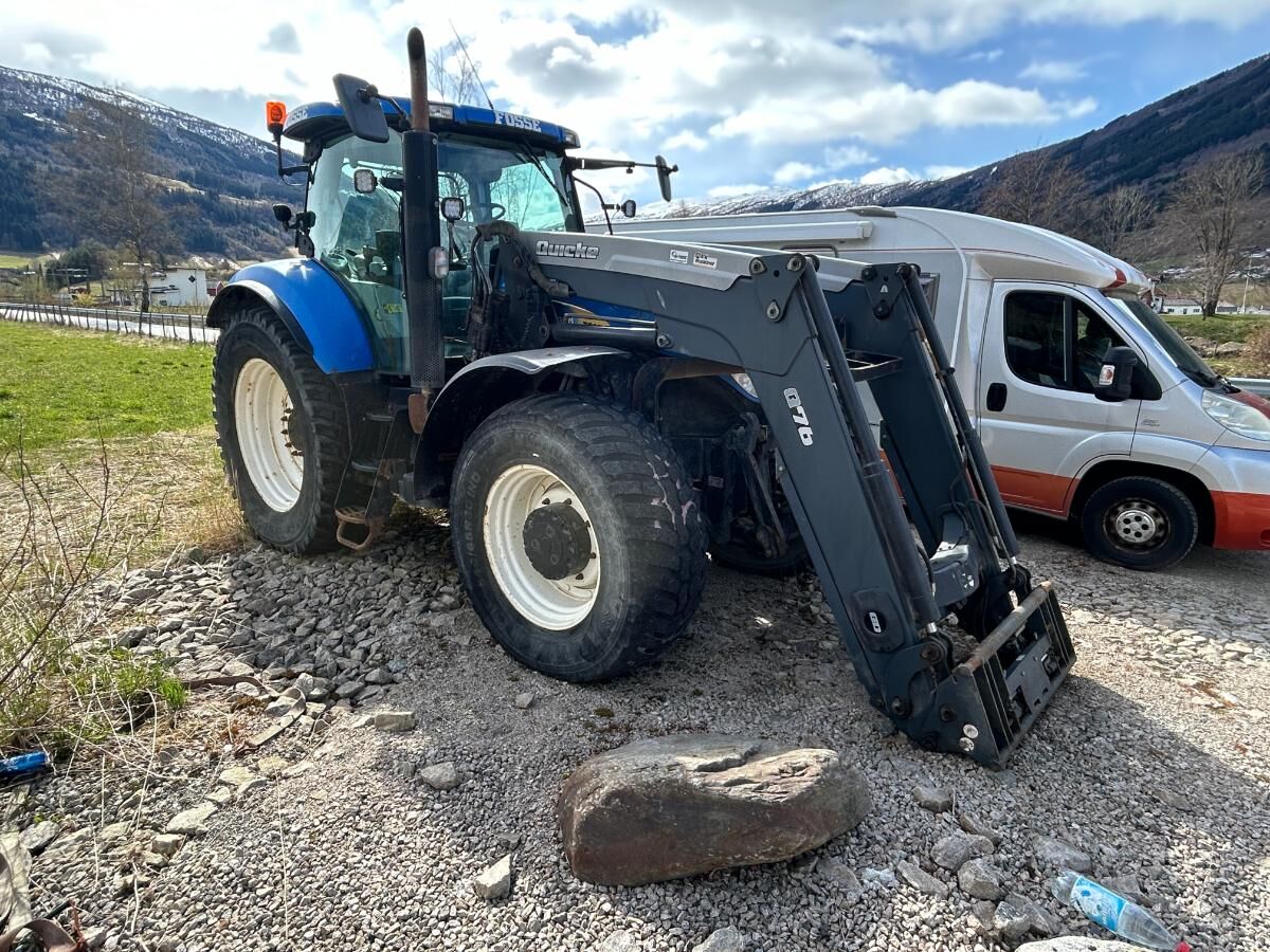 Prodaje se New Holland T7050 traktor točkaš na aukciji