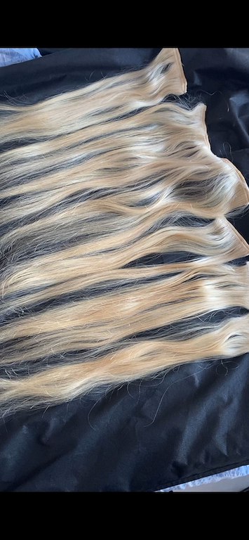 Prirodna plava kosa na klipse. Duga 56cm koriscena 1, ne farbana ne