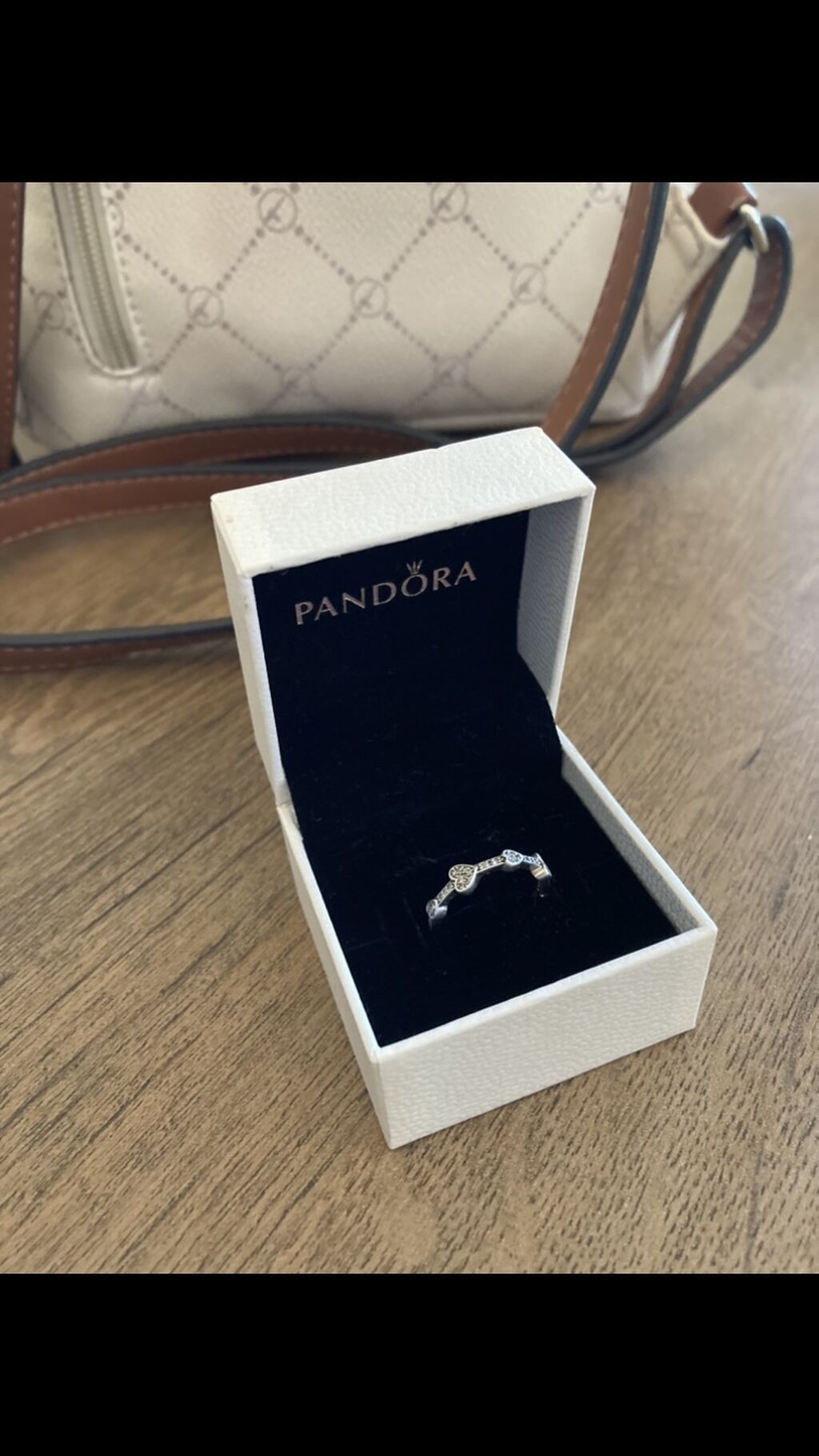 Pandora prsten Veličina 50 Bez ikakvih oštećenja Original, možete