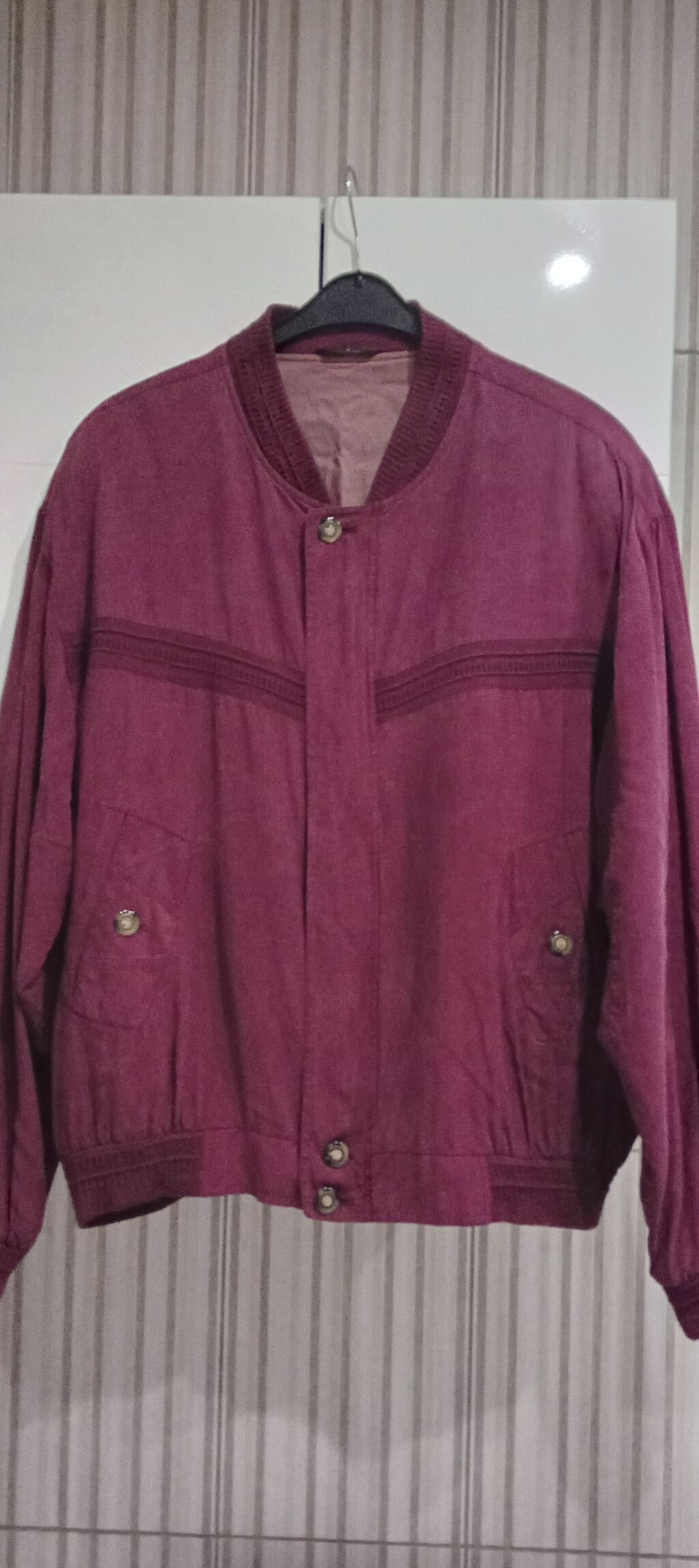Muška jakna za prelazno vreme, bordo boja, dva unutrasnja dzepa, L