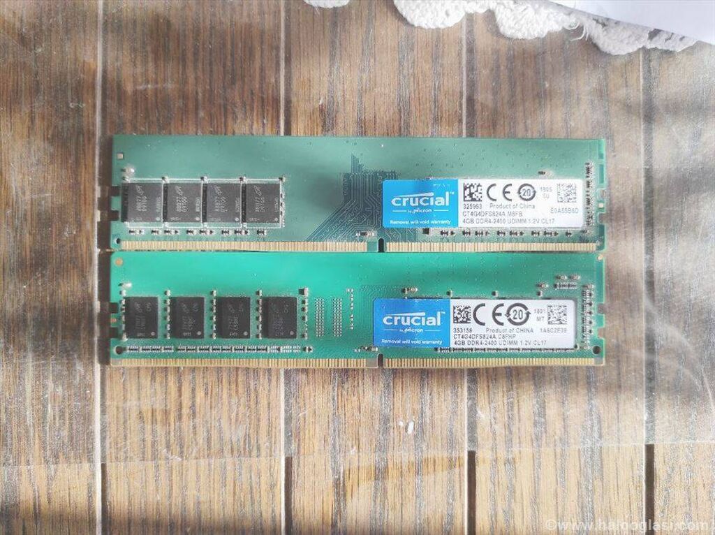 Crucial RAM Memorija 4GB DDR4 2400 MHz 2x Očuvano! Dobijate obe
