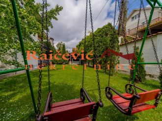 393m² 498.000€
Beograd, Zvezdara, Mirijevo, Vitezova Karadjordjeve zvezde (IZUZETNA PRILIKA !)