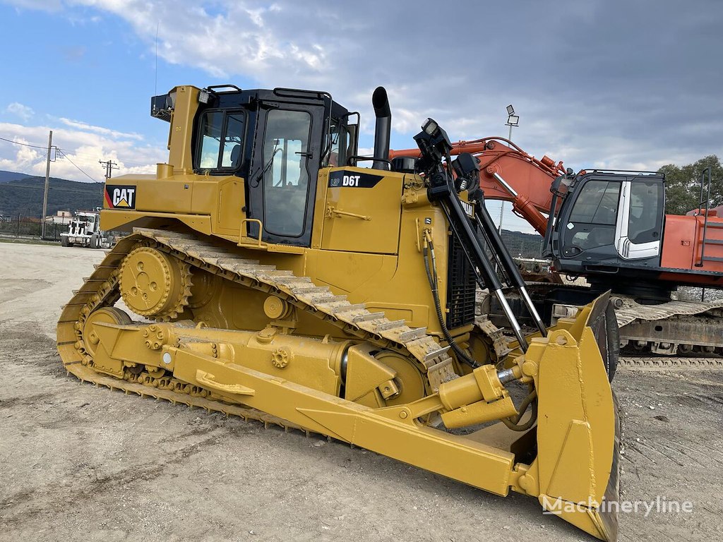 Caterpillar D6T LGP buldožer